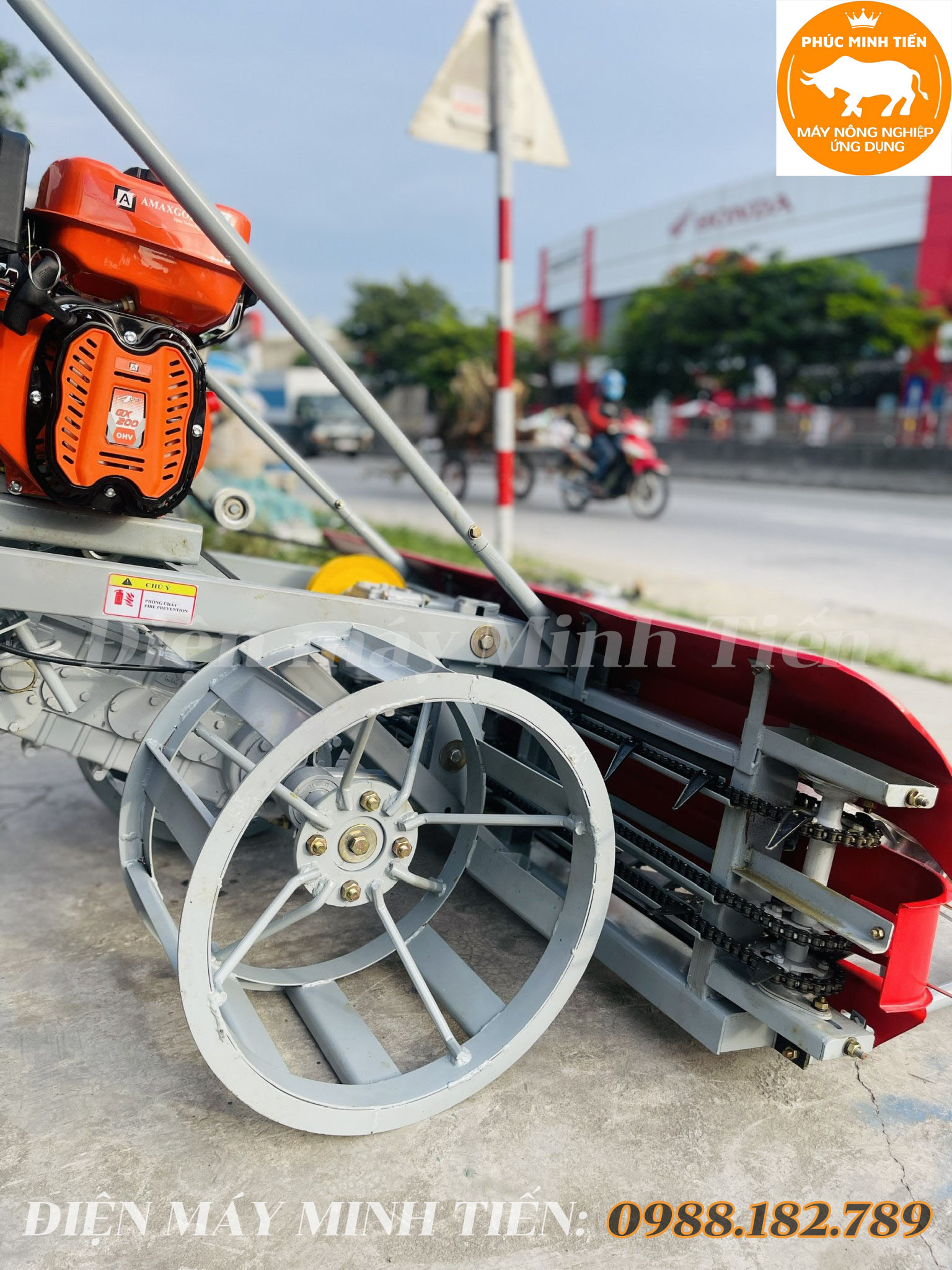 Máy gặt lúa xếp dãy - Phúc Minh Tiến